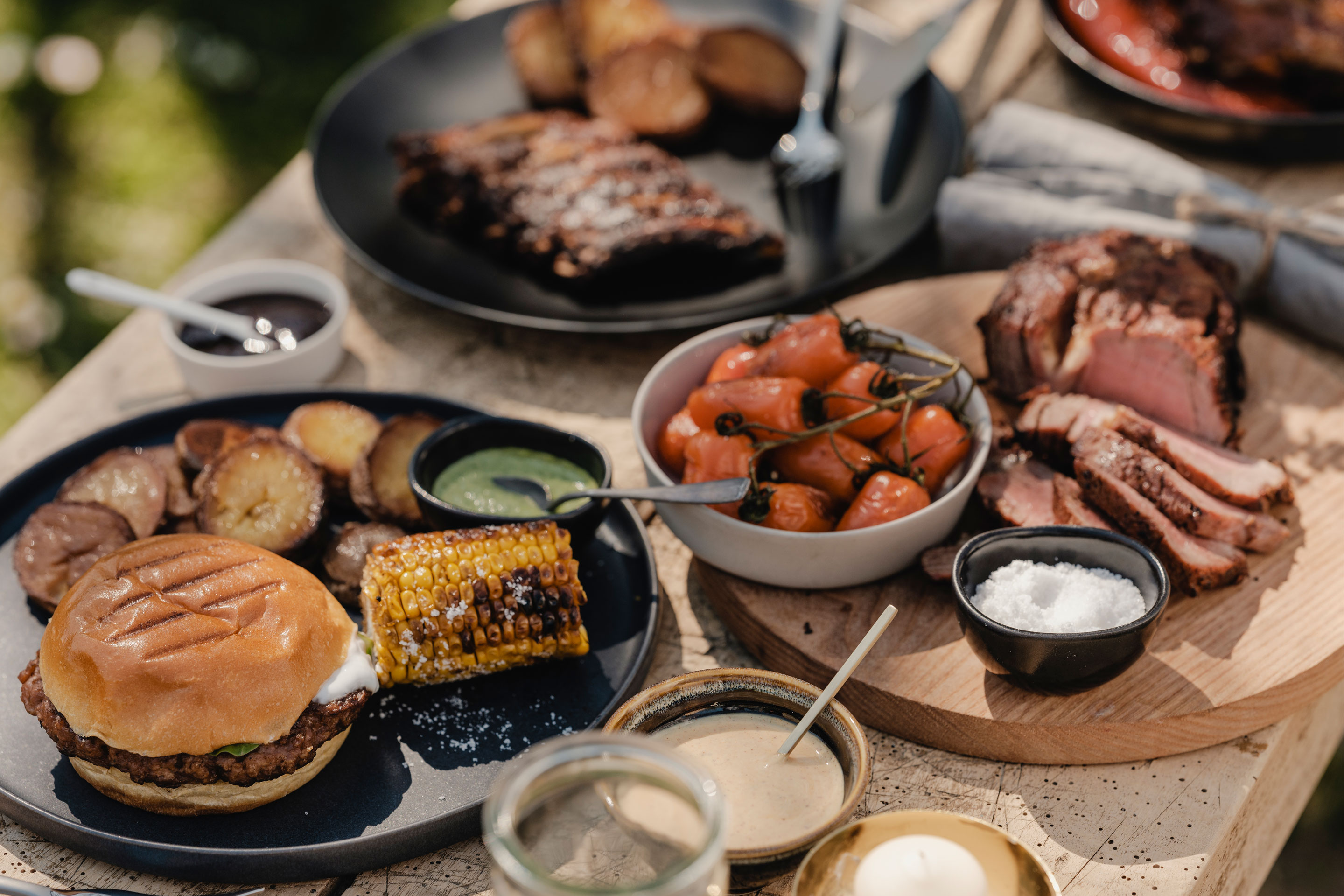 Get grilling — fiery meat with our grill seasonings | Kotányi